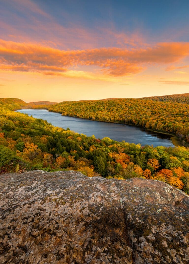 21 Fun & Interesting Facts about Michigan (unique!)