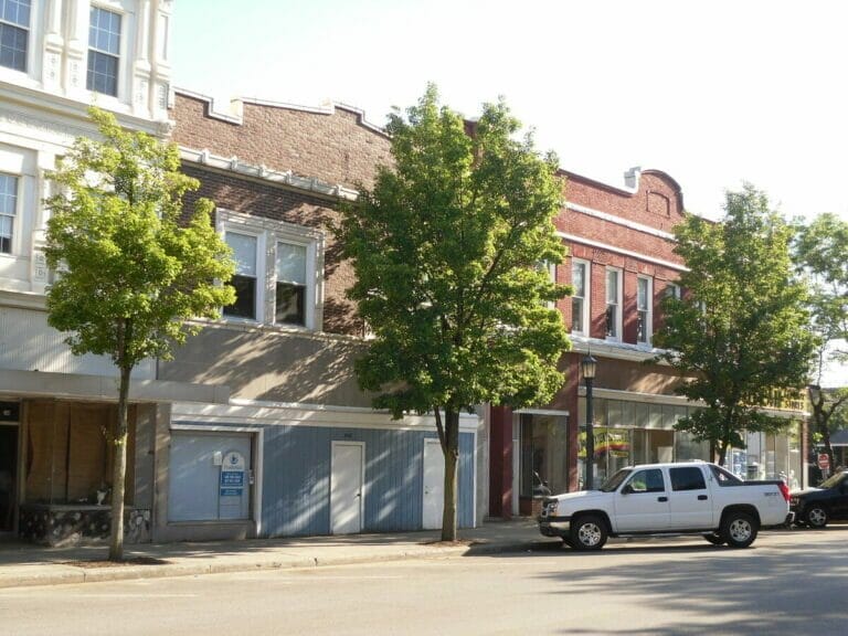 21 Charming Small Towns in Ohio You Need to Visit (2023)