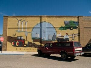 21 Charming Small Towns in North Dakota (2024)