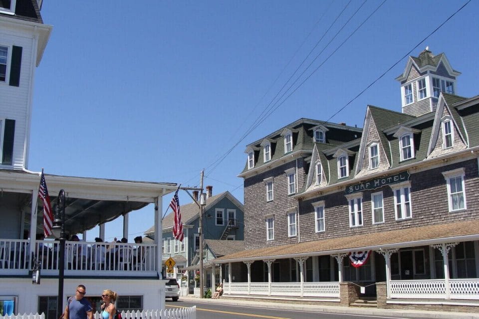 17 Charming Small Towns in Rhode Island that You Need to Visit (2023)