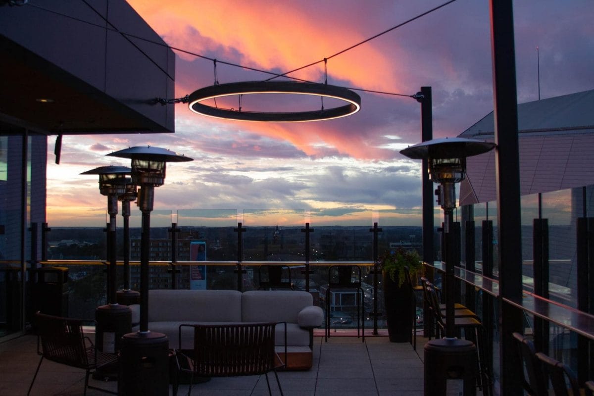 21 Best Rooftop Bars & Restaurants in Atlanta (great views!)