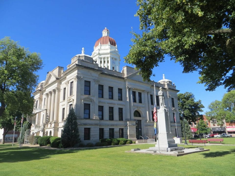 17 Charming Small Towns in Nebraska You Need to Visit (2023)