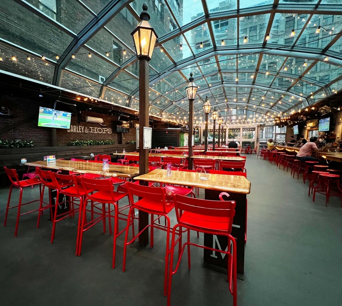 17 Best Rooftop Bars & Restaurants in Pittsburgh