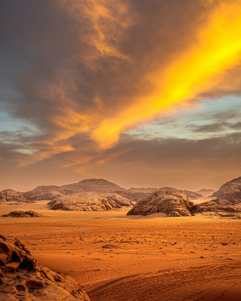 101+ Unique Desert Instagram Captions for the Perfect Post