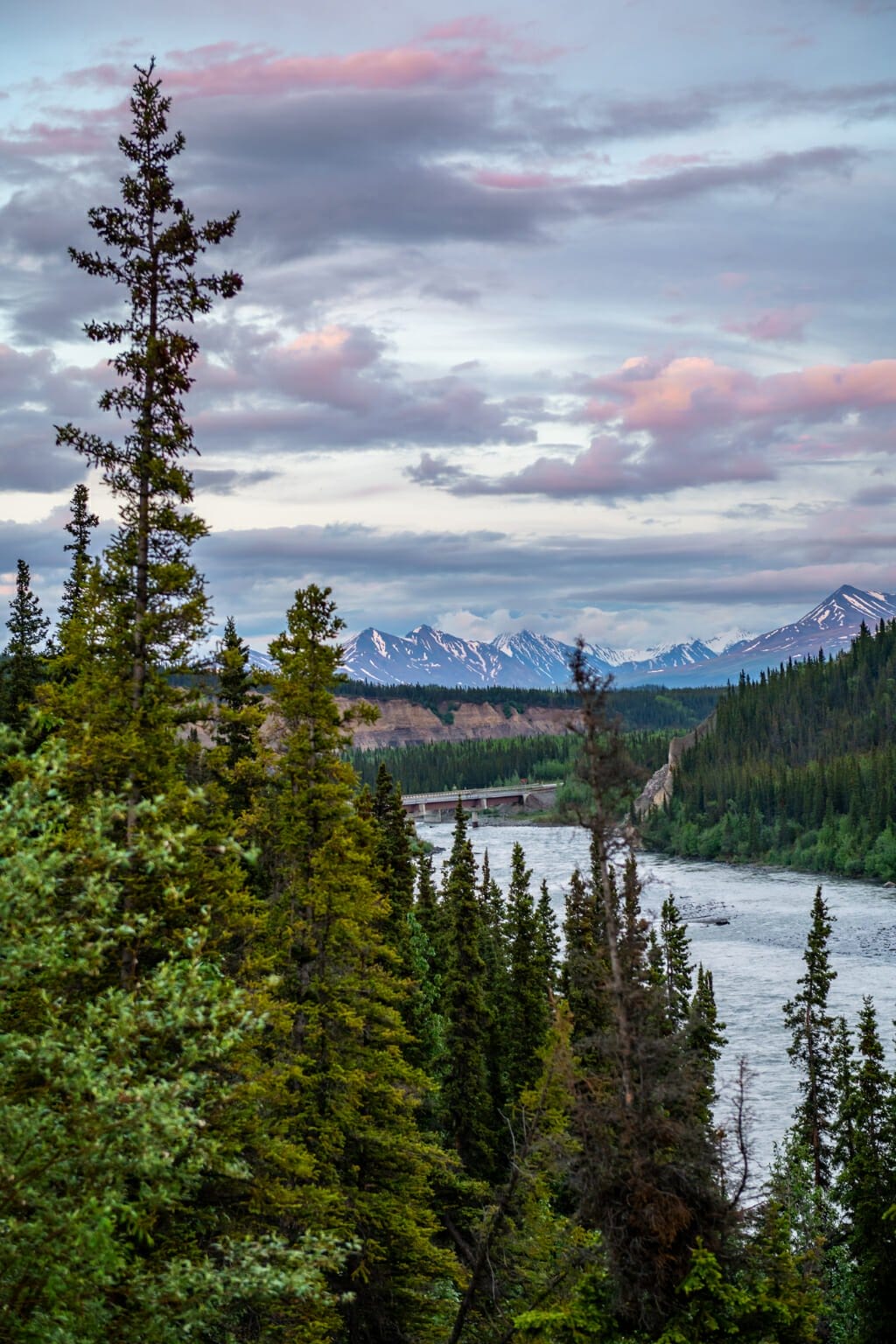 25 Cool Things Alaska is Known for (+ Famous For!)