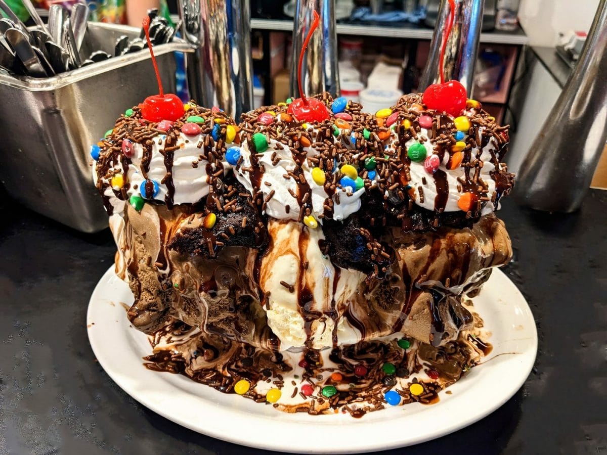 17 Best Restaurants in Branson, Missouri (2023)